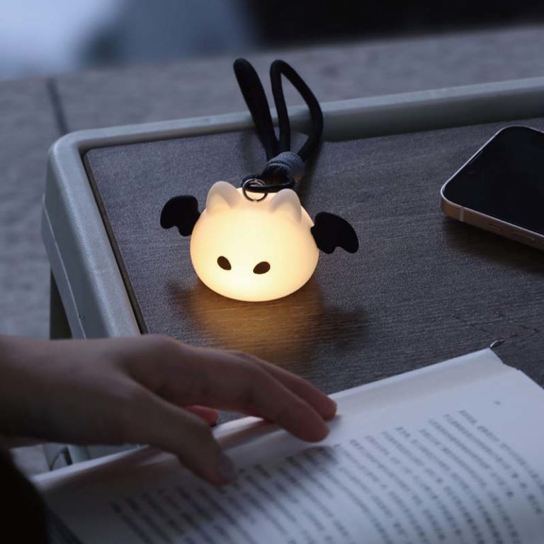 Bat Night Light Pendant Rechargeable Bat LED Keychain - RegisBox